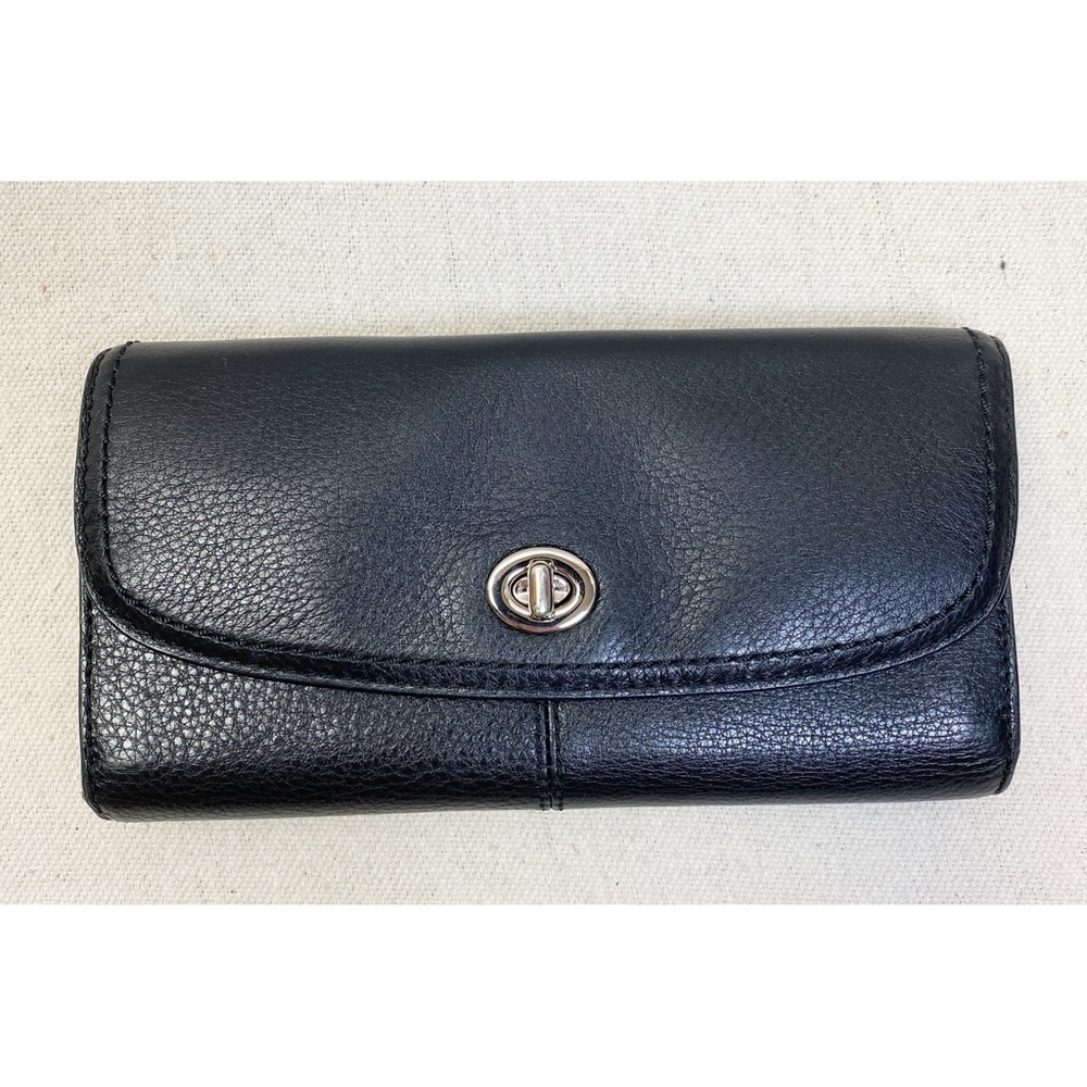 Coach Black Pebbled Leather Turnlock Wallet - Gem
